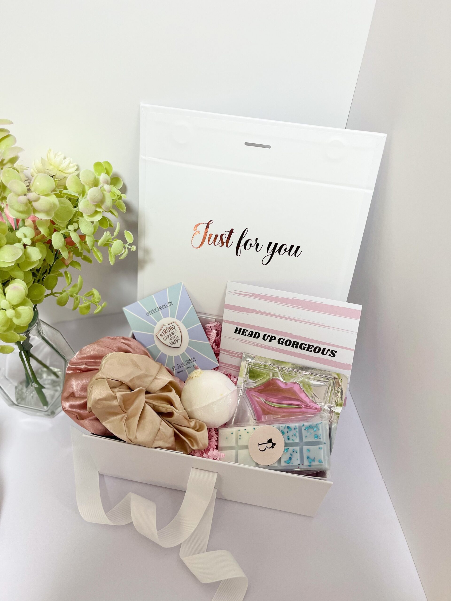 Customised White box (7 items) – Boxed and Bowed Luxury Gifts